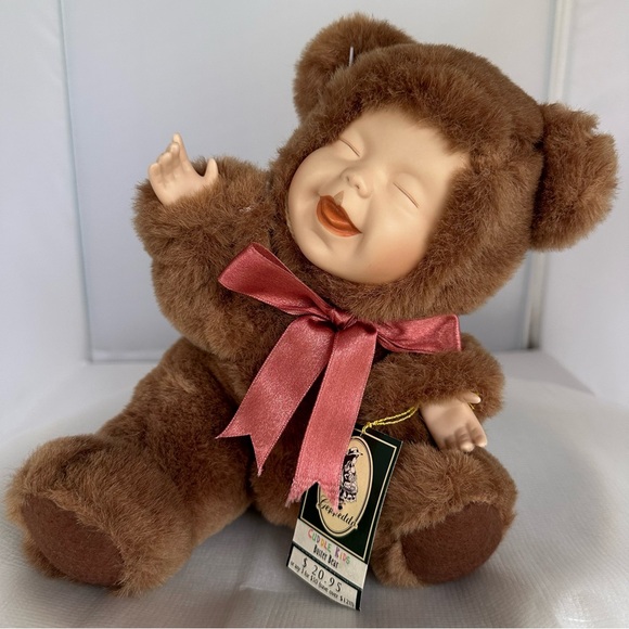 Geppeddo Cuddle Kids | Toys | Geppeddo Cuddle Kids Buster Bear ...